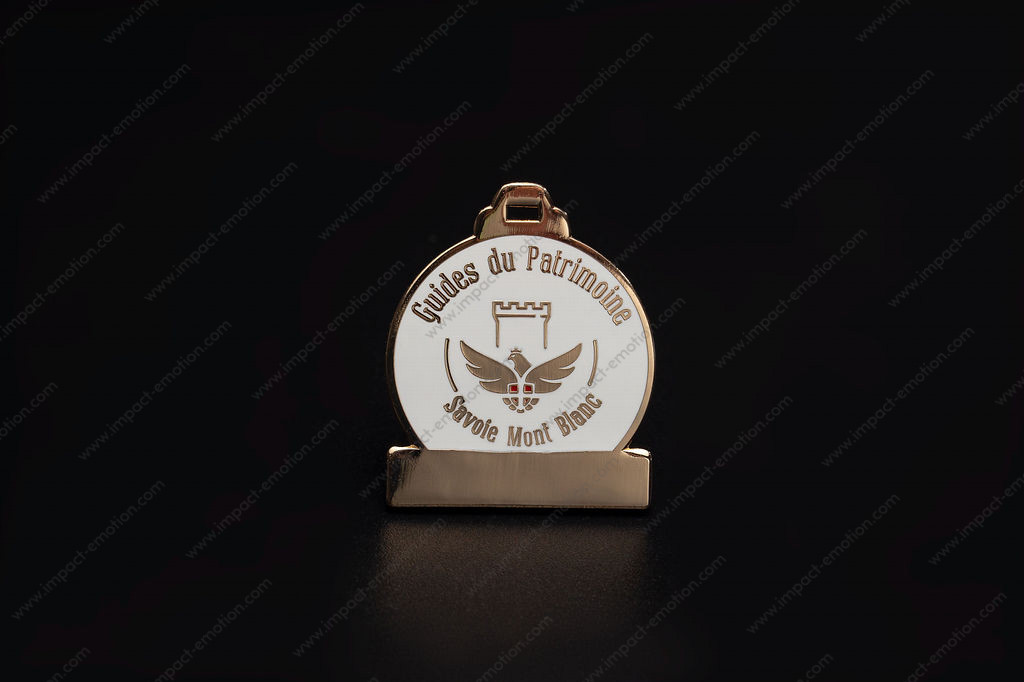 Pin's personnalisé - Expert en création de pin's prestige